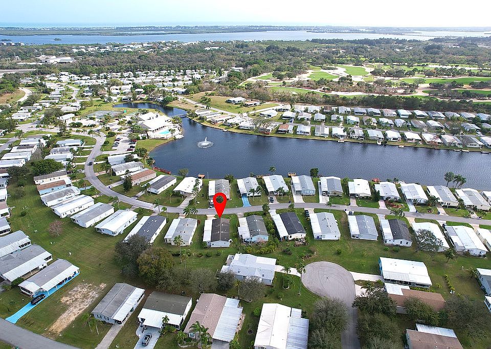 1026 W Lakeview Dr, Sebastian, FL 32958 | Zillow
