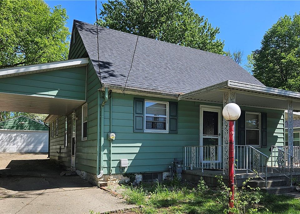 2316 W Center St, Decatur, IL 62526 | Zillow