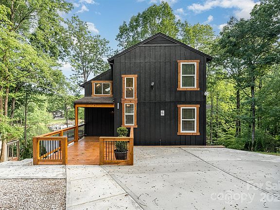 27068 Catamaran Dr, Fort Mill, SC 29708 | MLS #4132025 | Zillow