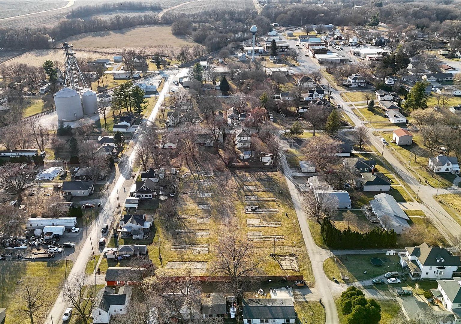 402 S Grove St, Saybrook, IL 61770 | Zillow