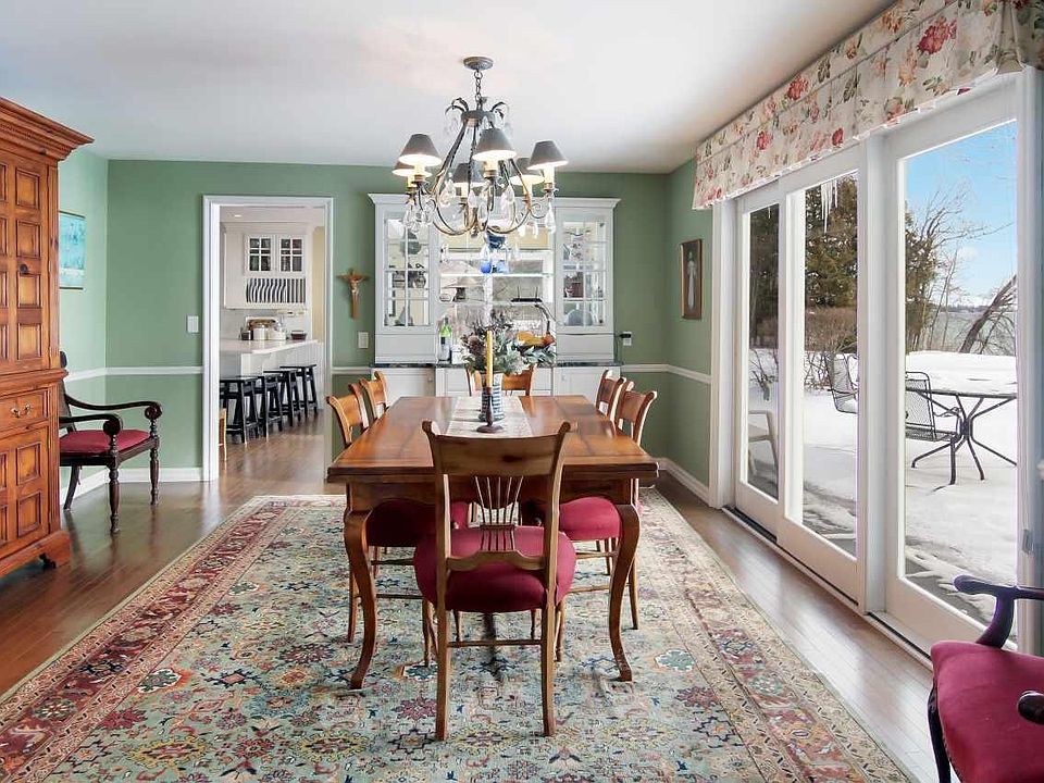 12517 N Northport Point Rd, Northport, MI 49670 | Zillow