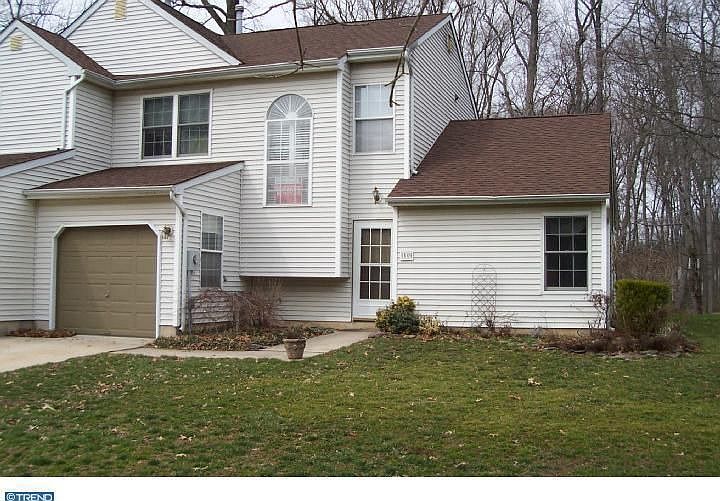 10 Spruce Rd, East Windsor, NJ 08520 | Zillow