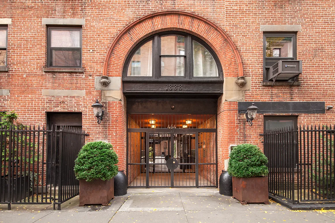 454 West 46th Street #3CN in Hell's Kitchen, Manhattan | StreetEasy
