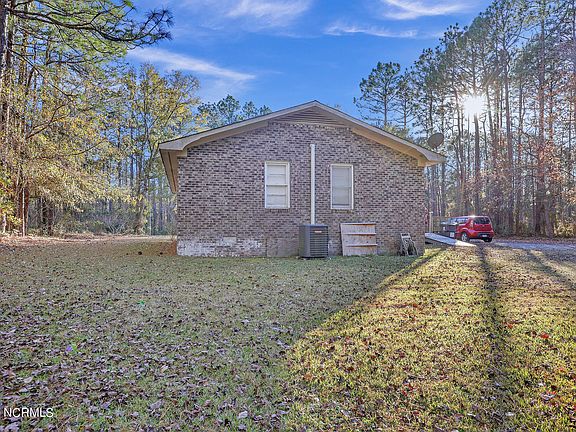 3615 Lewis Loop Loop SE, Bolivia, NC 28422 | MLS #100422042 | Zillow 3615 Lewis Loop Loop SE, Bolivia, NC 28422 | MLS #100422042 | Zillow