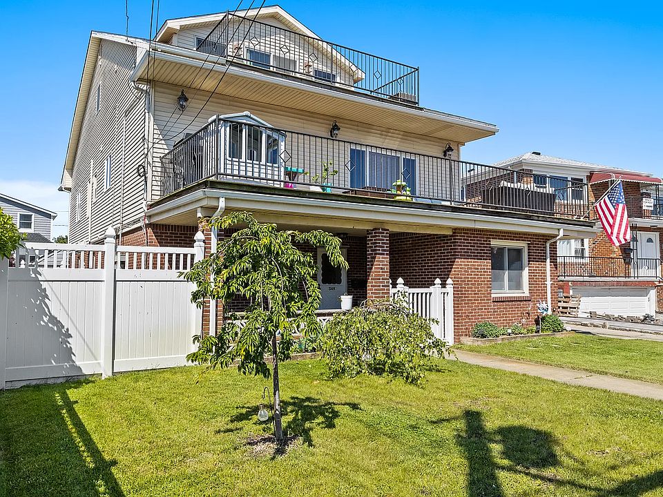 551 Beach 128 St, Rockaway Park, NY 11694 | Zillow