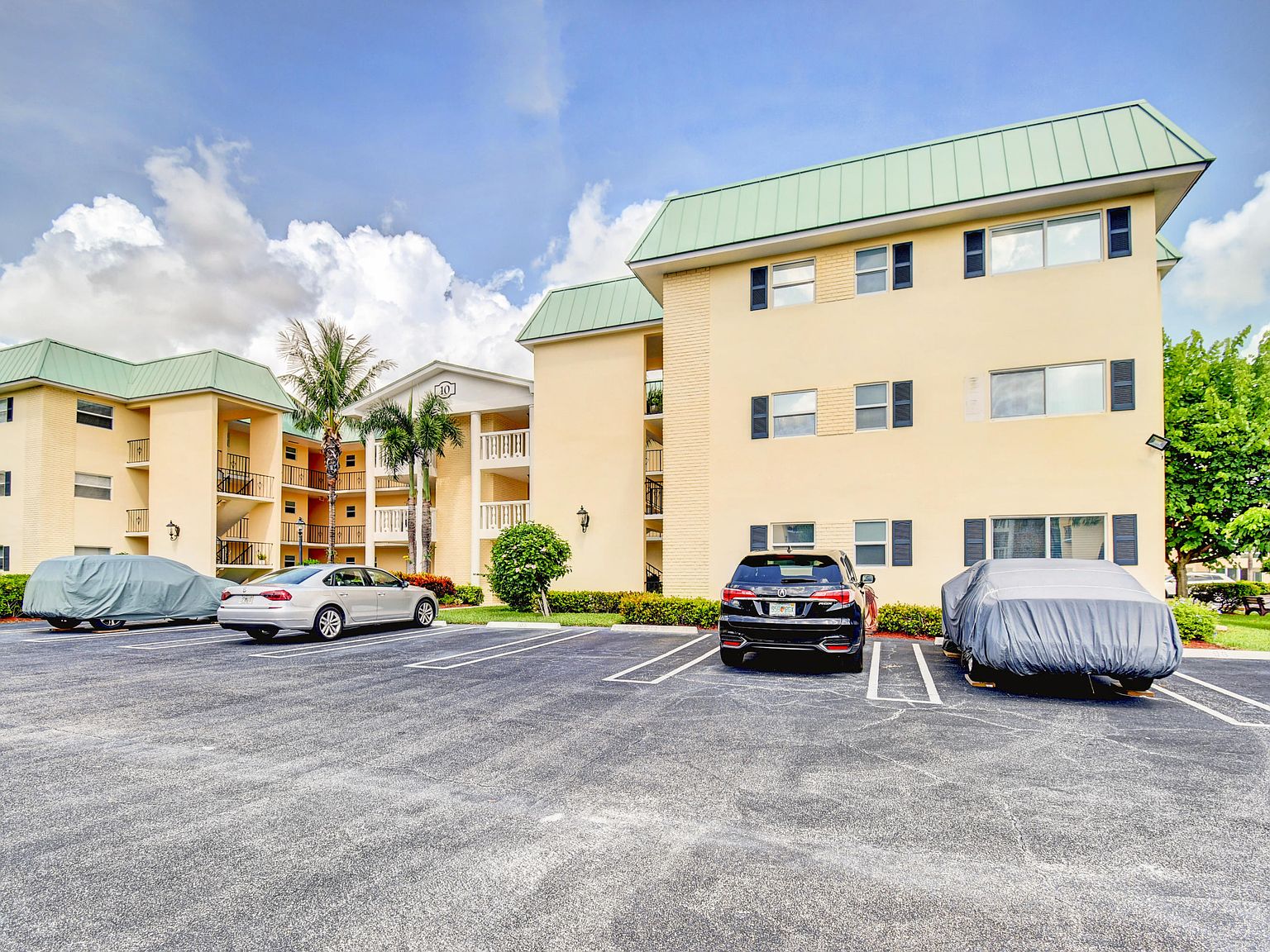 10 Colonial Club Dr APT 305, Boynton Beach, FL 33435 | Zillow