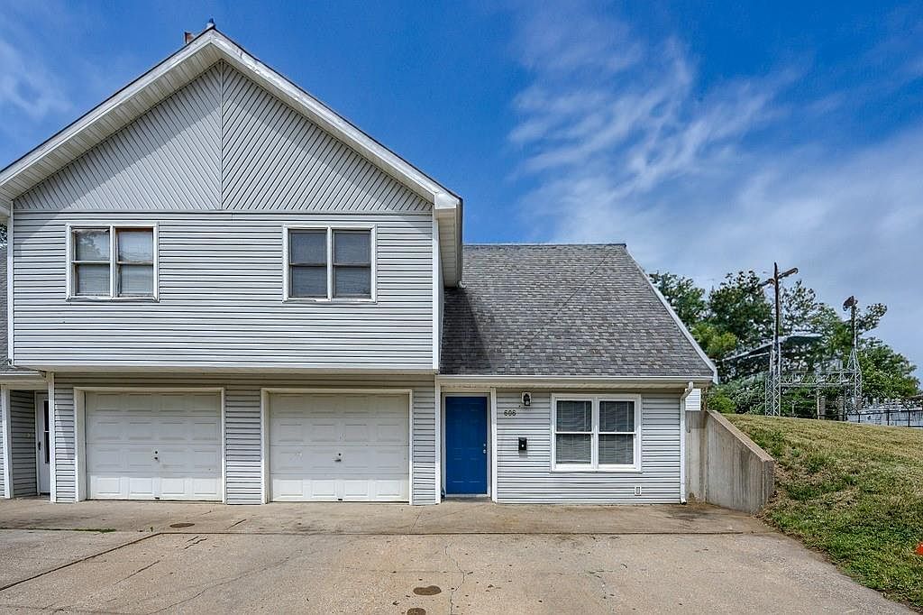 606 N Lexington St, Harrisonville, MO 64701 | Zillow