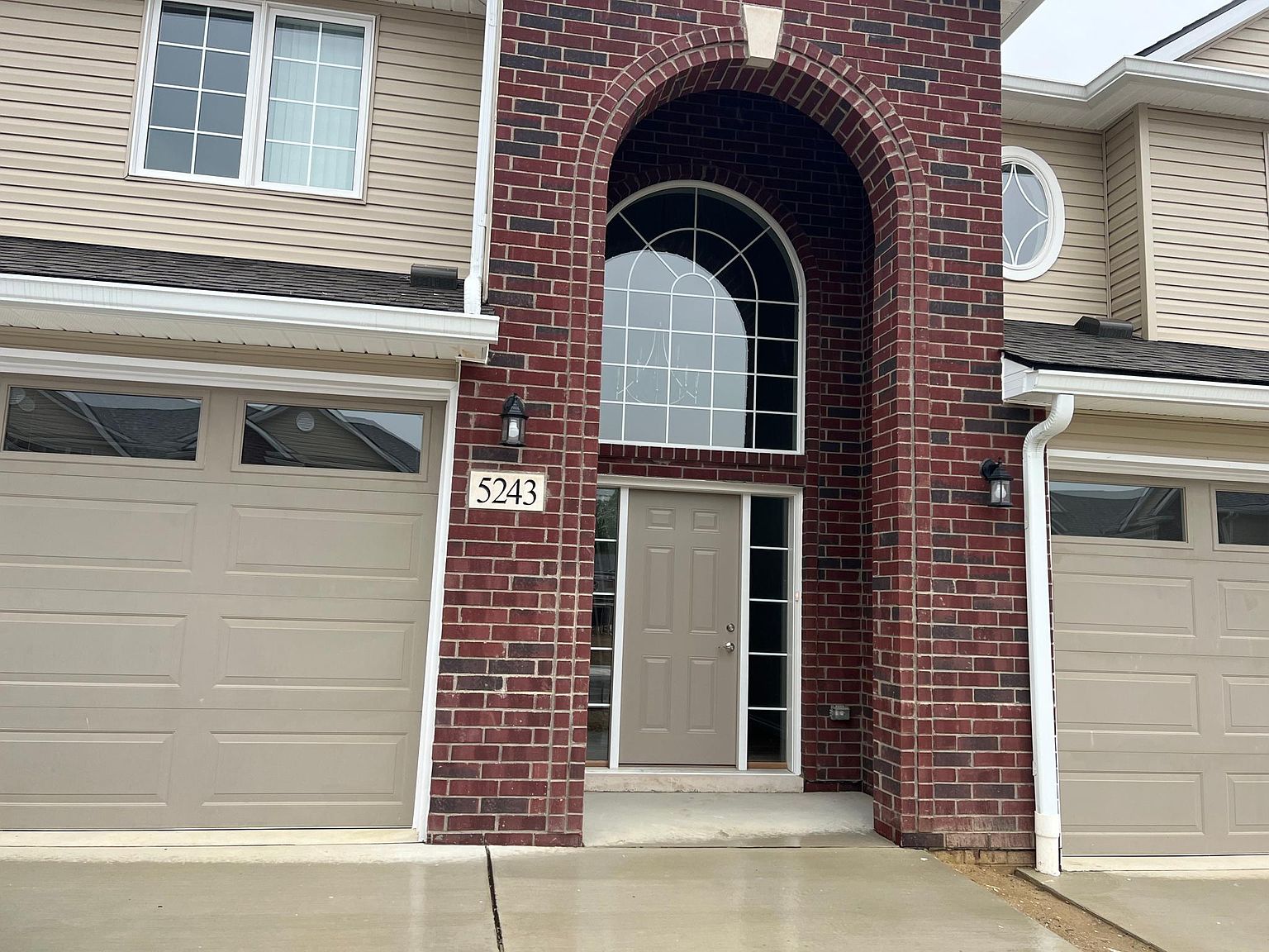 5243 Stag Pass #5243, Utica, MI 48316 | Zillow