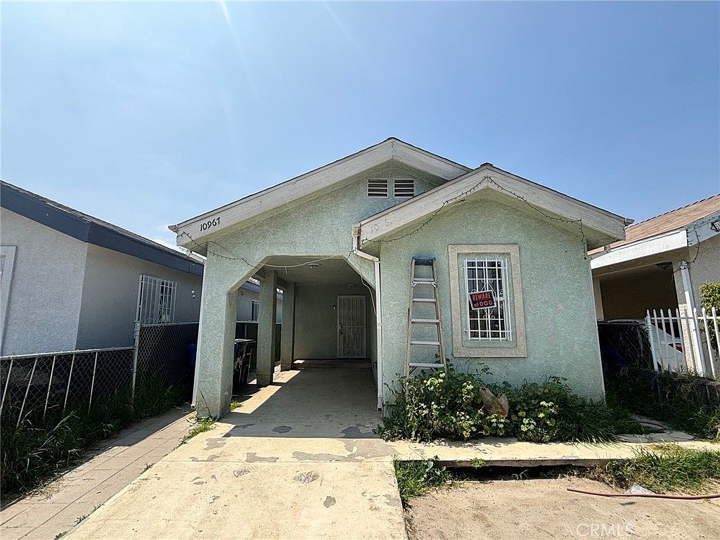 10967 Grape St, Los Angeles, CA 90059 | Zillow