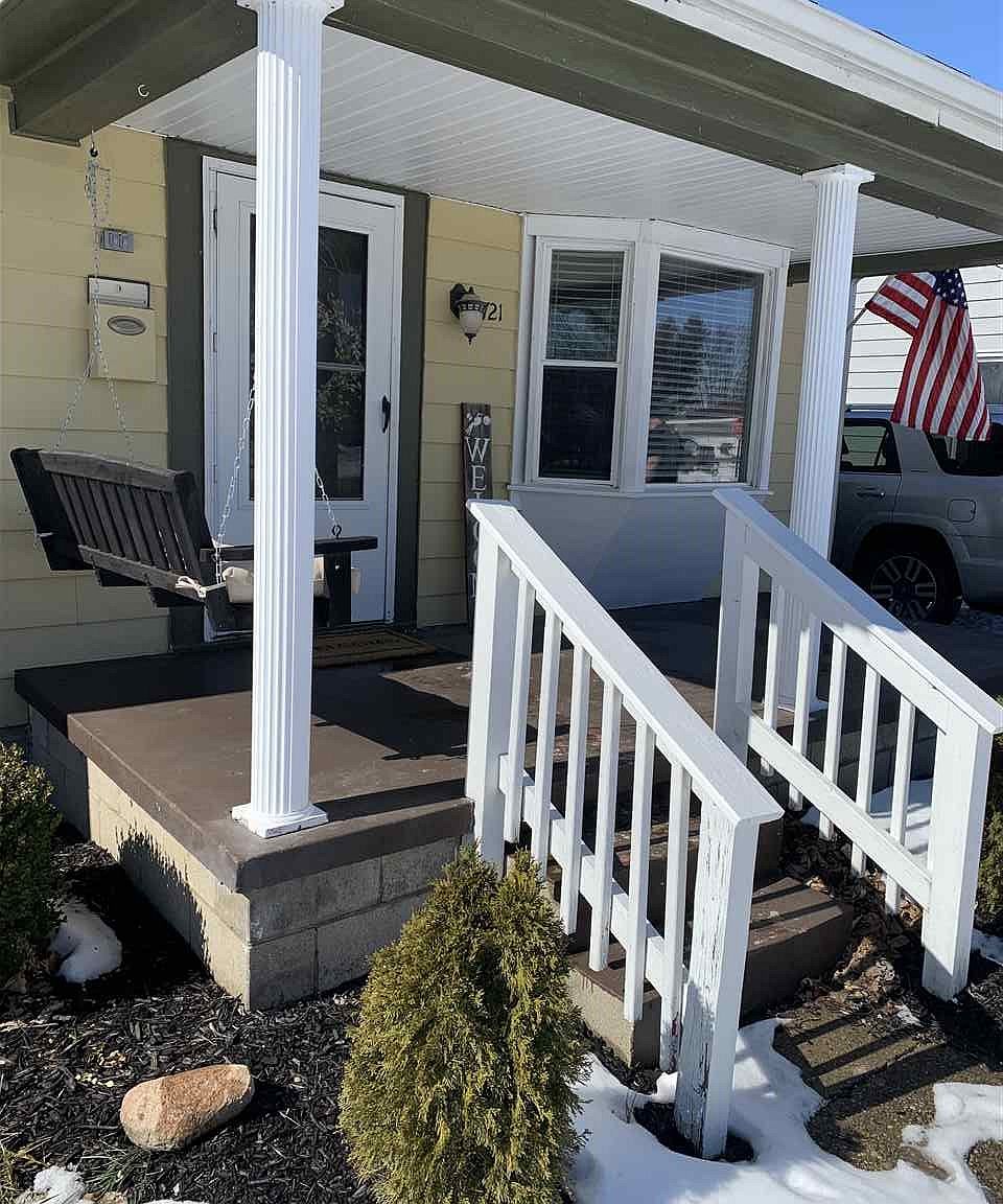 2721 Ohio Ave, Connersville, IN 47331 | Zillow