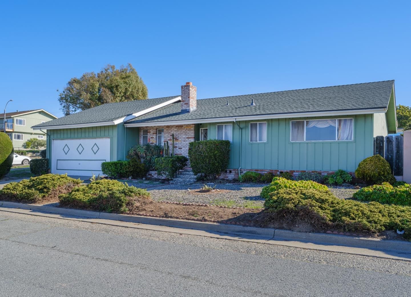 1594 Soto St, Seaside, CA 93955 | Zillow