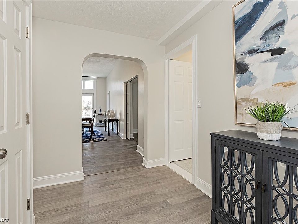 9452 Prospect Rd, Strongsville, OH 44149 | Zillow