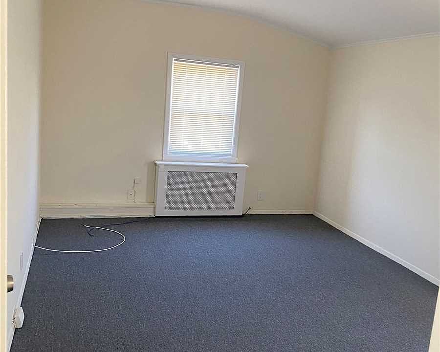 6540 165th St Fresh Meadows NY | Zillow