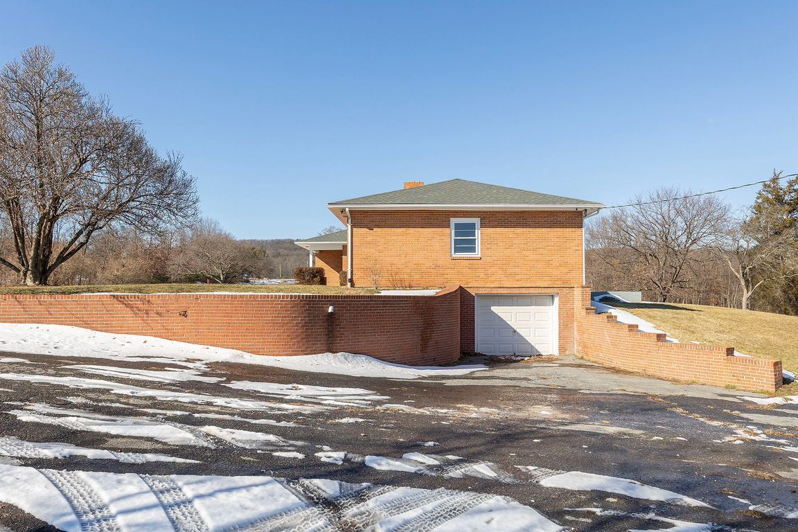 700 Bloomery Pike, Whitacre, VA 22625 | MLS #VAFV2022362 | Zillow