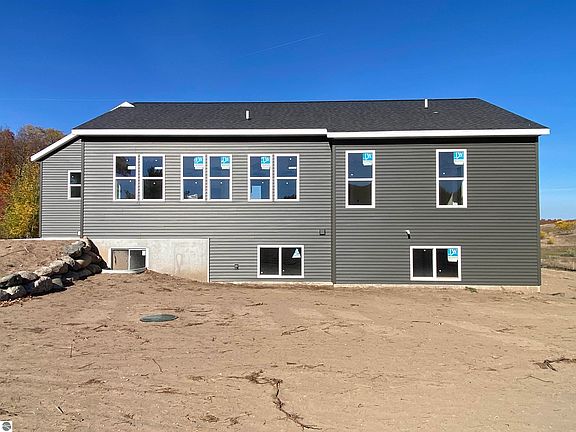 7559 E Meadows Dr #52, Traverse City, MI 49621 | MLS #1926781 | Zillow