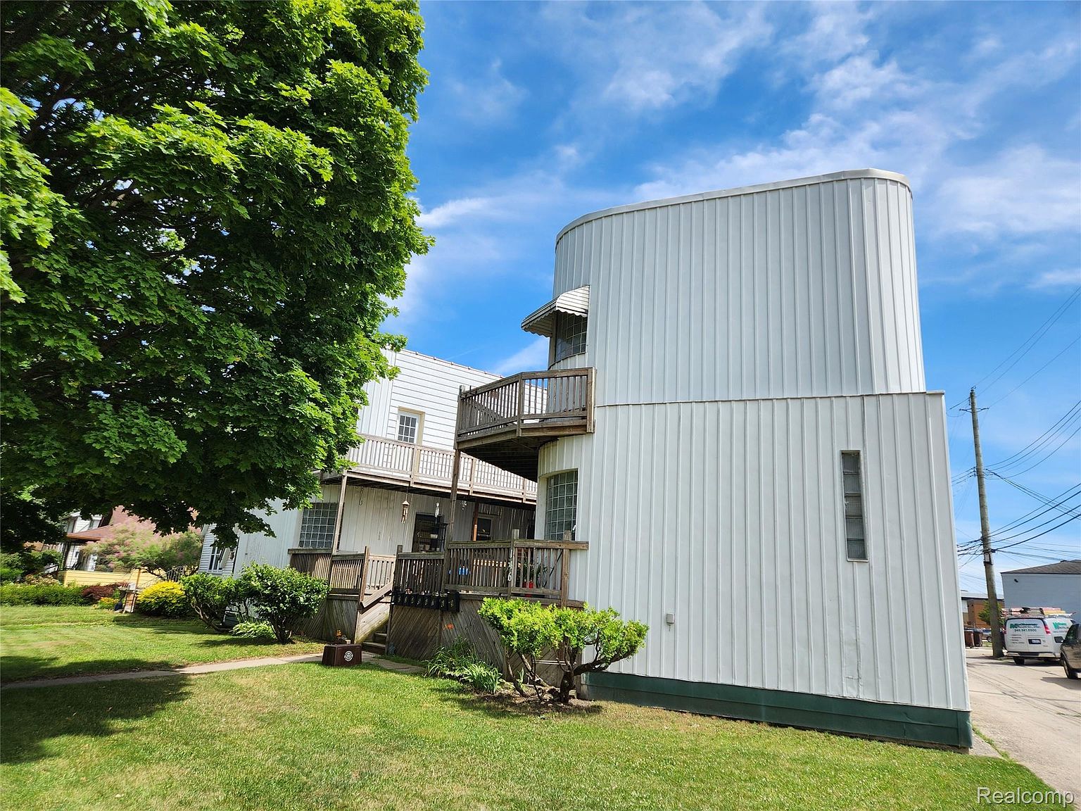 146 E Hazelhurst St, Ferndale, MI 48220 | MLS #20251025534 | Zillow