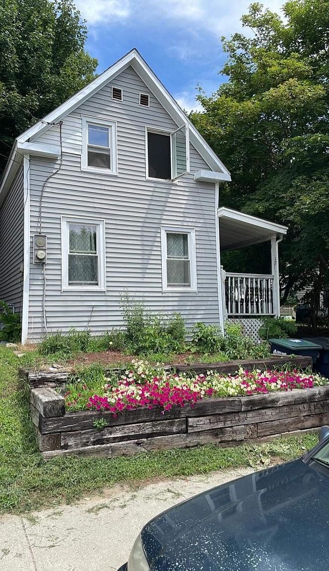 17 West St #A, Winooski, VT 05404 | Zillow