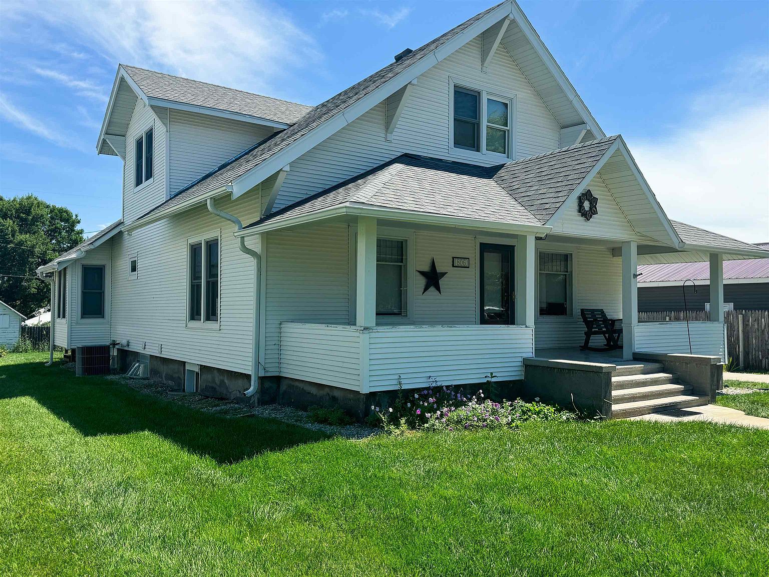 806 Fennimore St, Naponee, NE 68960 | MLS #34538 | Zillow