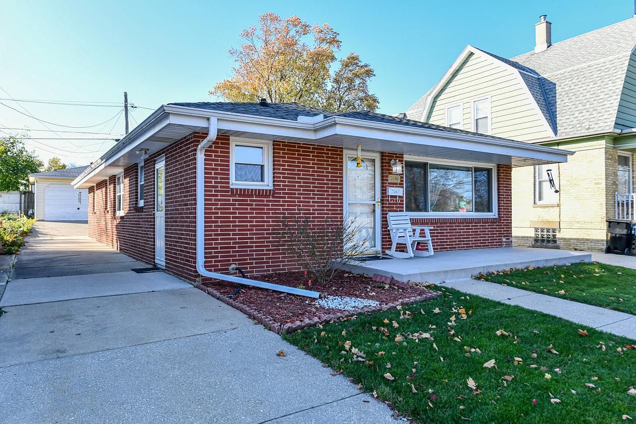 2056 Summit Ave, Racine, WI 53404 | Zillow