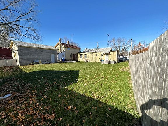 415 East Division STREET, Watertown, WI 53094 | MLS #1858035 | Zillow