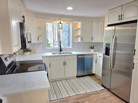 882 Glendale Rd, Wilbraham, MA 01095 | Zillow