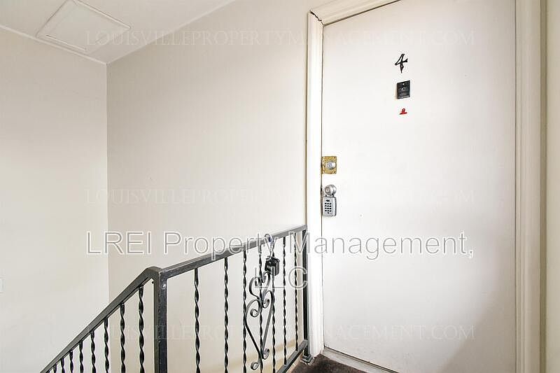 12511 E Orell Rd #4, Louisville, KY 40272 | Zillow