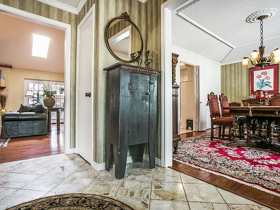 3706 Duchess Trl, Dallas, TX 75229 | Zillow