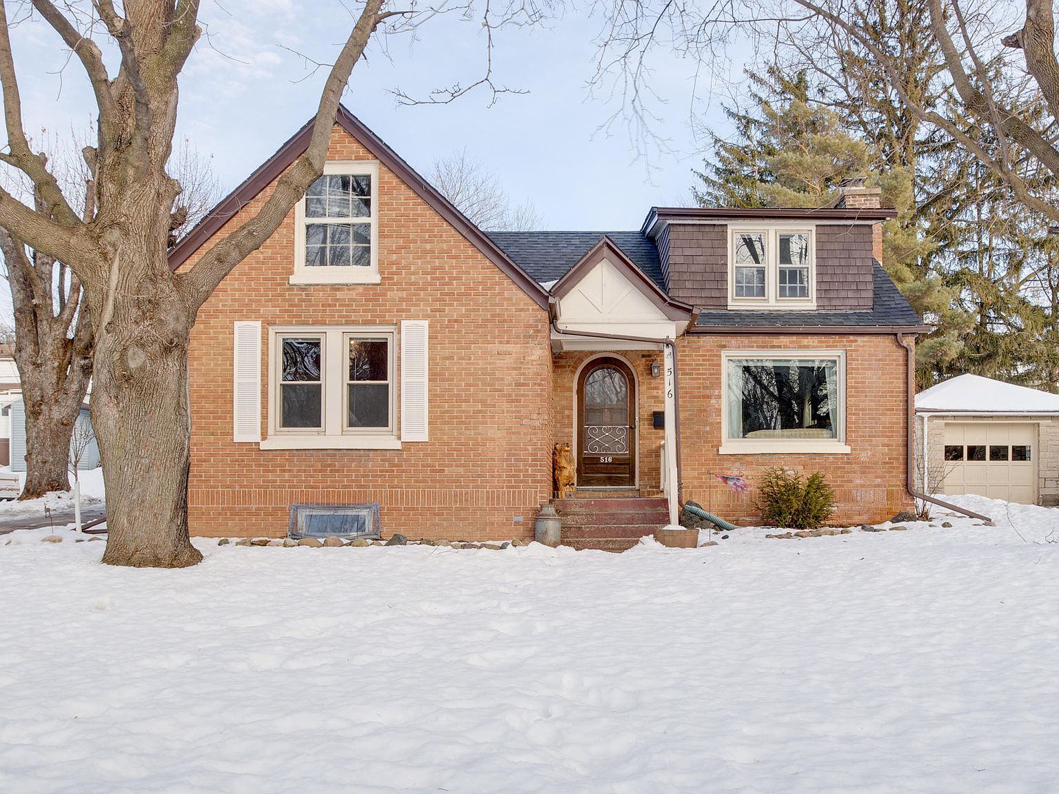 516 Seitz Ave, Mayville, WI 53050 | Zillow