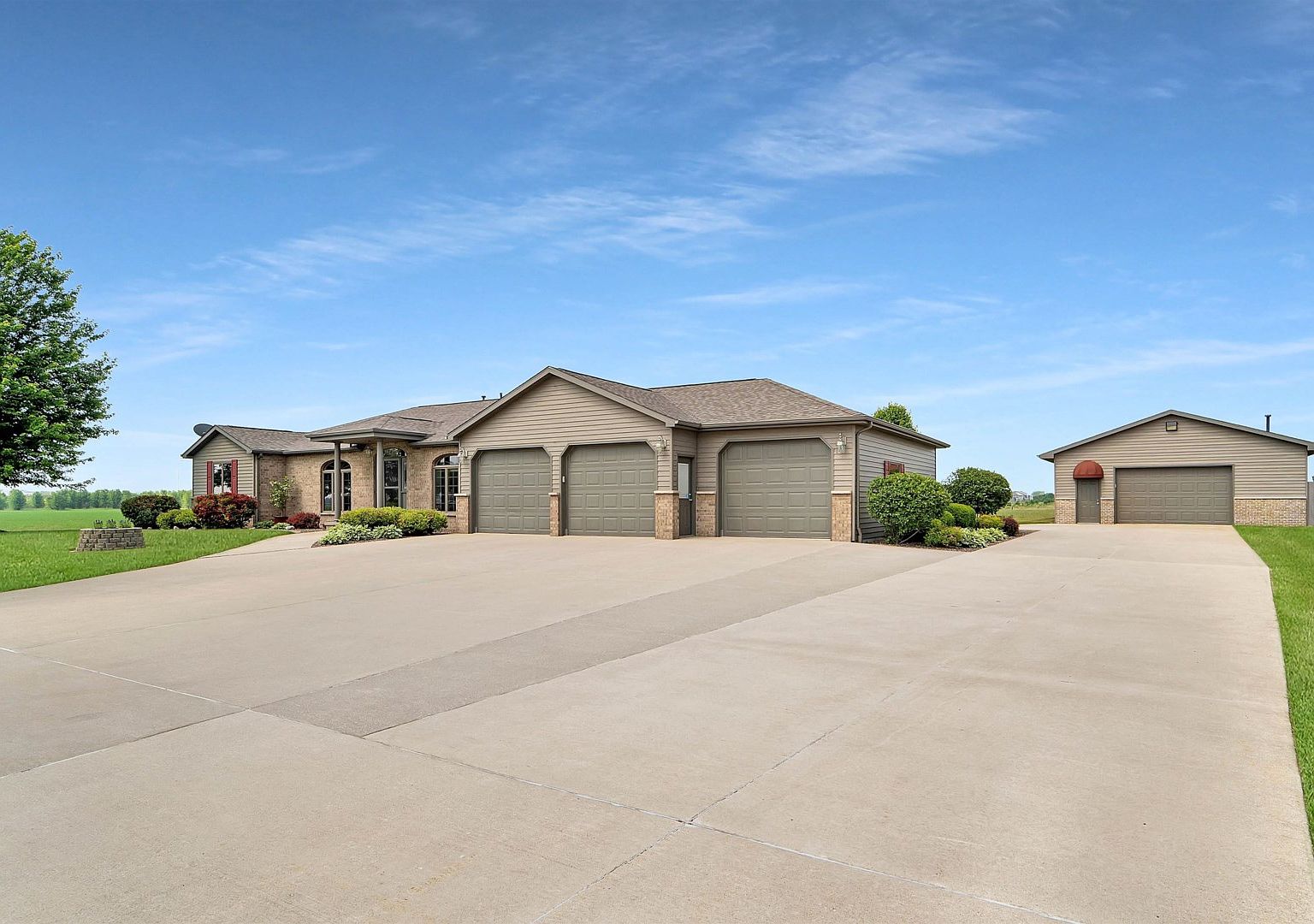 N2005 Holland Rd, Appleton, WI 54913 | MLS #50276723 | Zillow