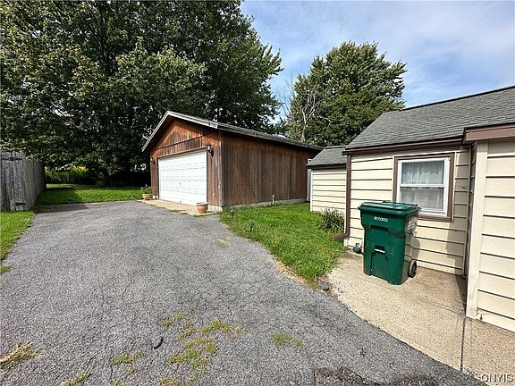 54 Murray St, Oswego, NY 13126 | Zillow