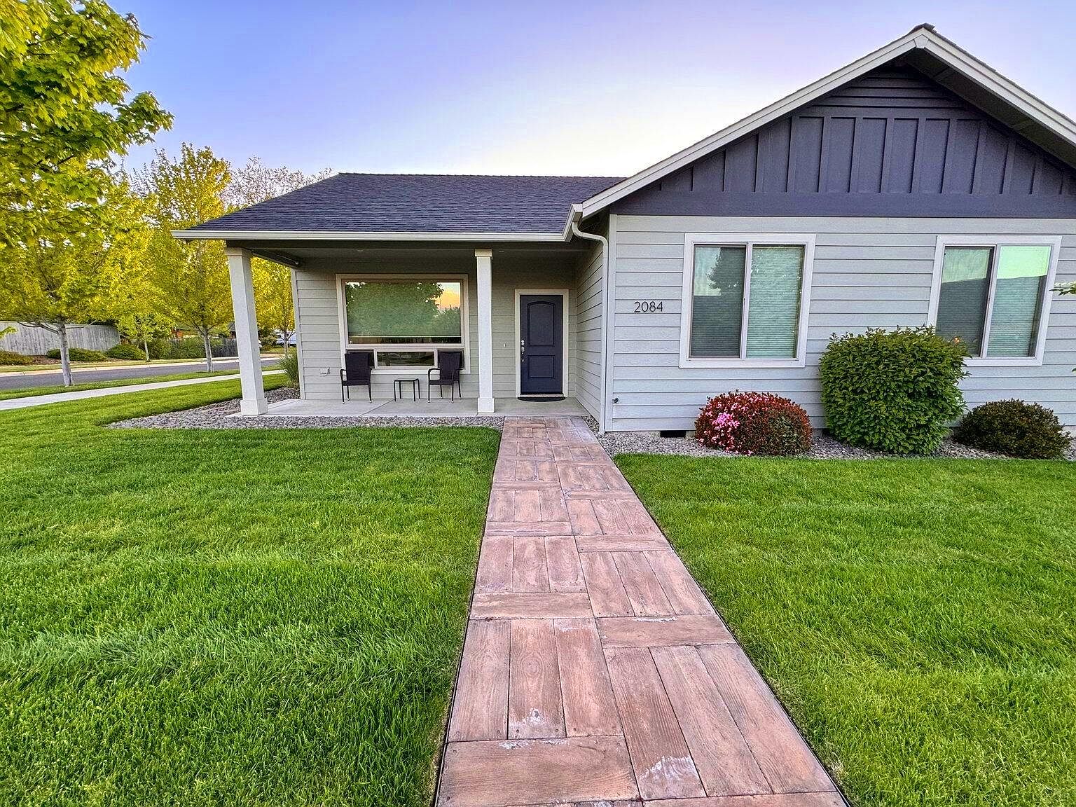2084 La Connor Dr, Medford, OR 97501 | Zillow