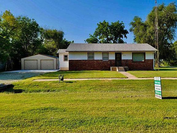 709 Main St, Gaylord, KS 67638 | MLS #11332873 | Zillow