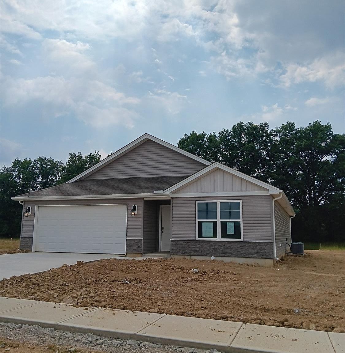 136 Lonny St, Mount Orab, OH 45154 | MLS #1802880 | Zillow