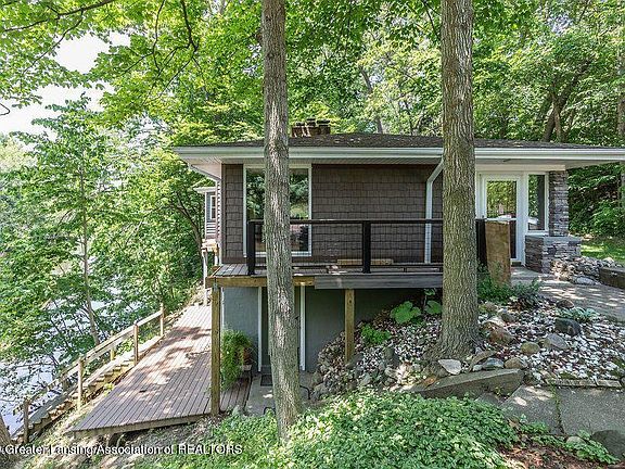 7421 Delta River Dr, Lansing, MI 48906 | Zillow
