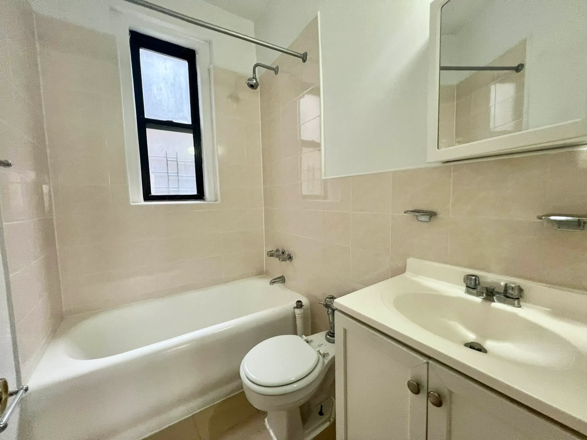 3506 Hull Avenue #2E in Norwood, Bronx | StreetEasy