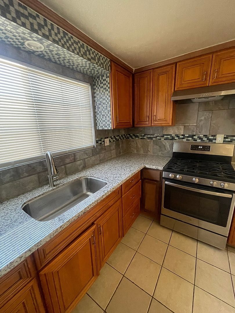 1216 84th Ave, Oakland, CA 94621 | Zillow