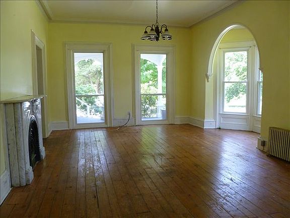 118 South Rd #1, Millbrook, NY 12545 | Zillow