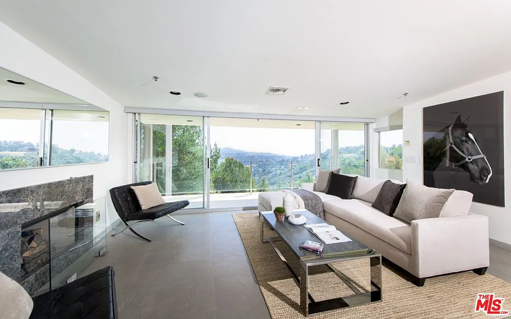 Abandoned: Inside Mary J. Blige's Former Hollywood Hills Mansion ...