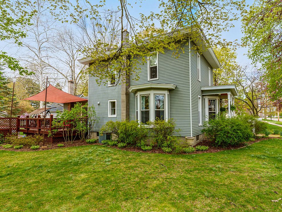 422 S Michigan Ave, Vicksburg, MI 49097 | Zillow