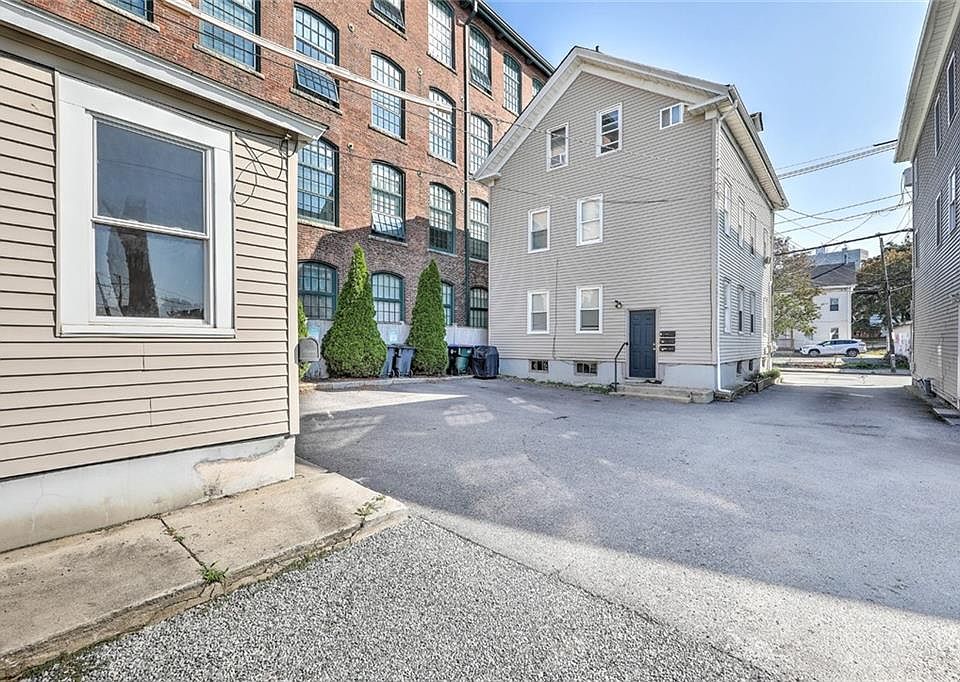 120 Valley St, Providence, RI 02909 | Zillow
