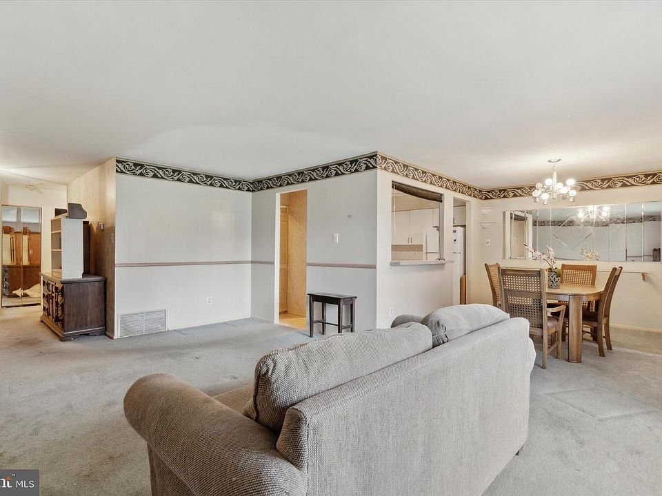 301 Byberry Rd APT B10, Philadelphia, PA 19116 | Zillow