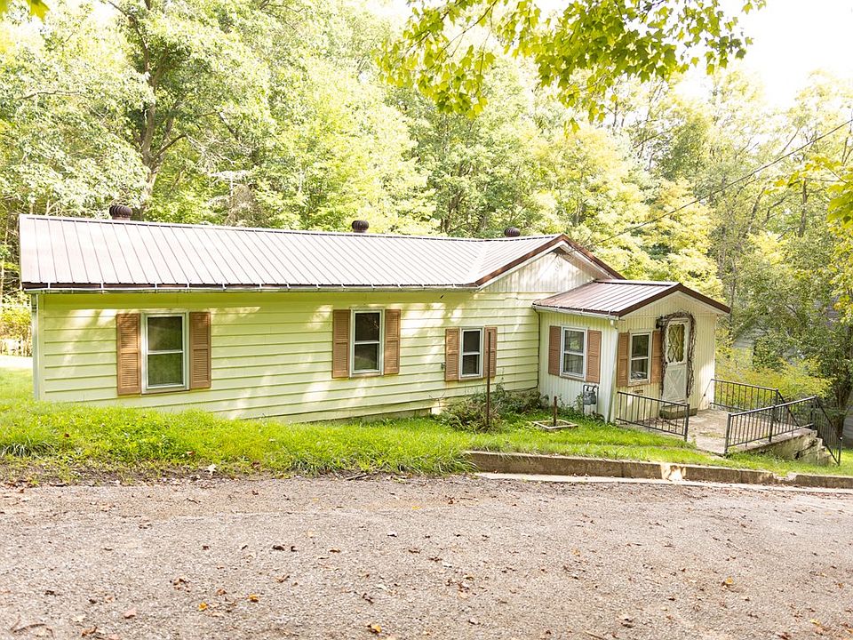 618 Chestnut St, Titusville, PA 16354 | MLS #158378 | Zillow