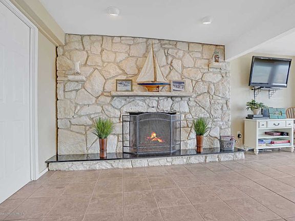 14 Edgewater Ter, Mantoloking, NJ 08738 | Zillow