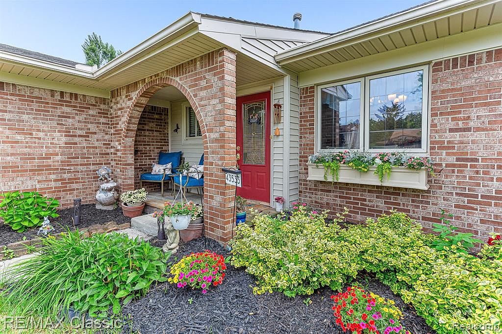 43533 Stuart Ct, Canton, MI 48187 | Zillow