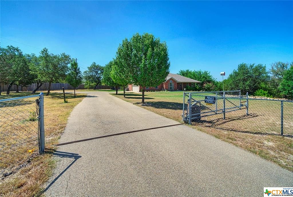 568 County Road 3340, Kempner, TX 76539 | Zillow