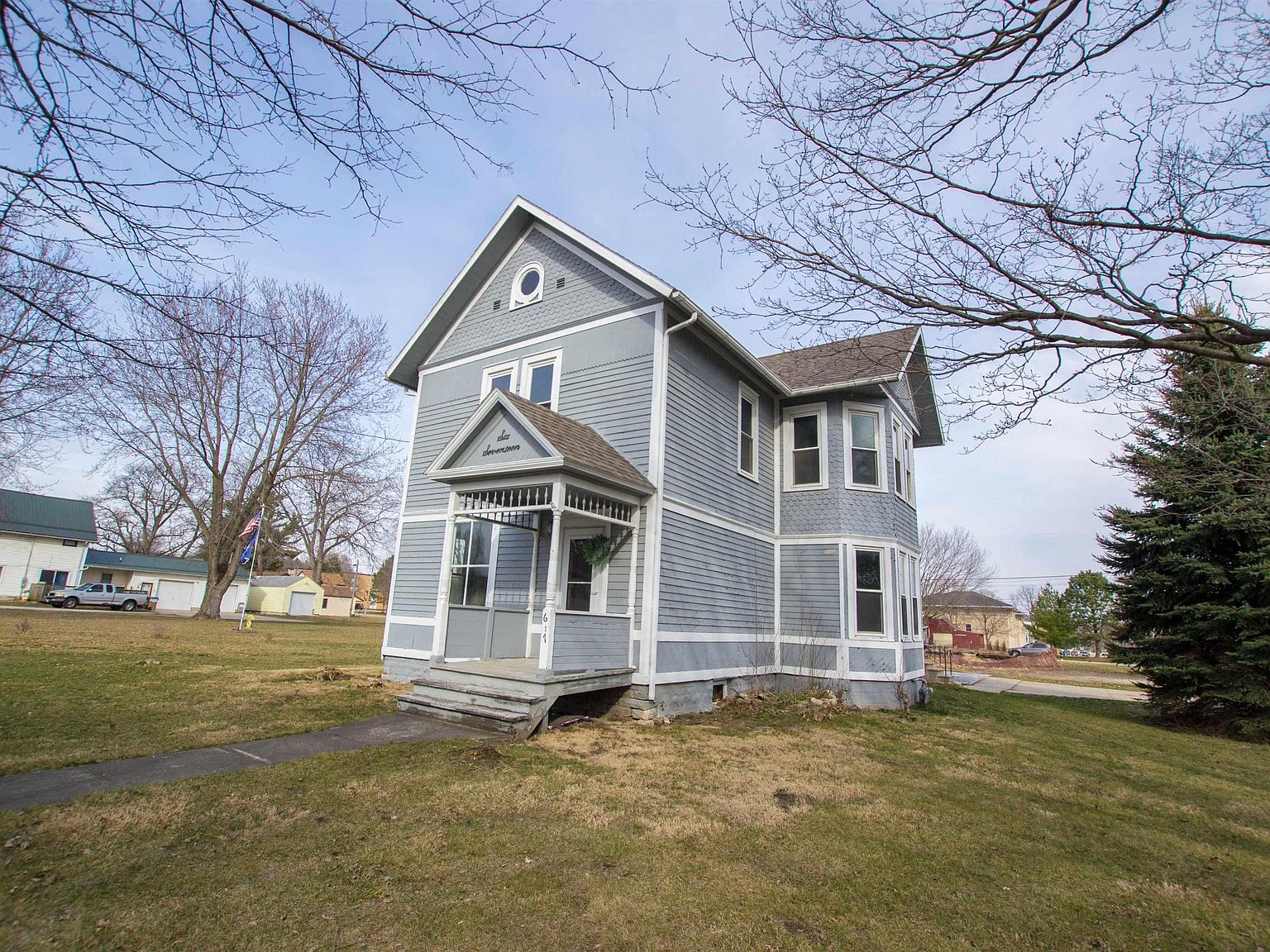 617 S Main St, Fayette, IA 52142 | Zillow