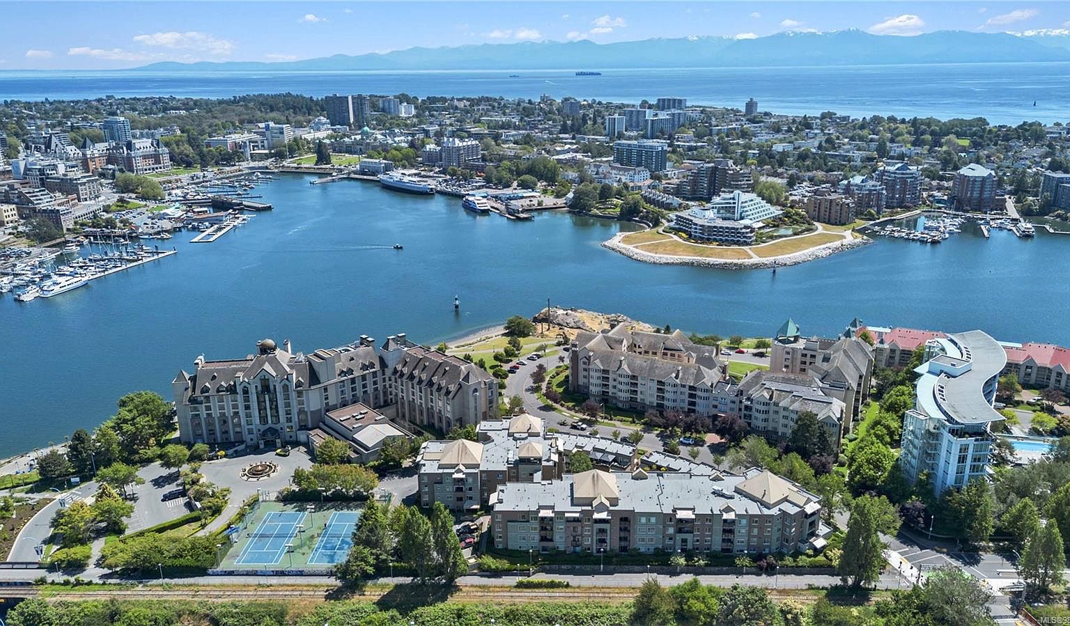 27 Songhees Rd #311, Victoria, BC V9A 7M6 | MLS #988367 | Zillow