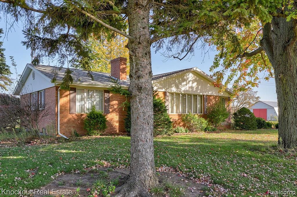 8853 Reese Rd, Birch Run, MI 48415 | Zillow