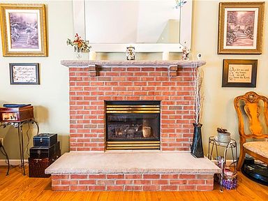 2365 Beartown Rd, Canadensis, PA 18325 | Zillow