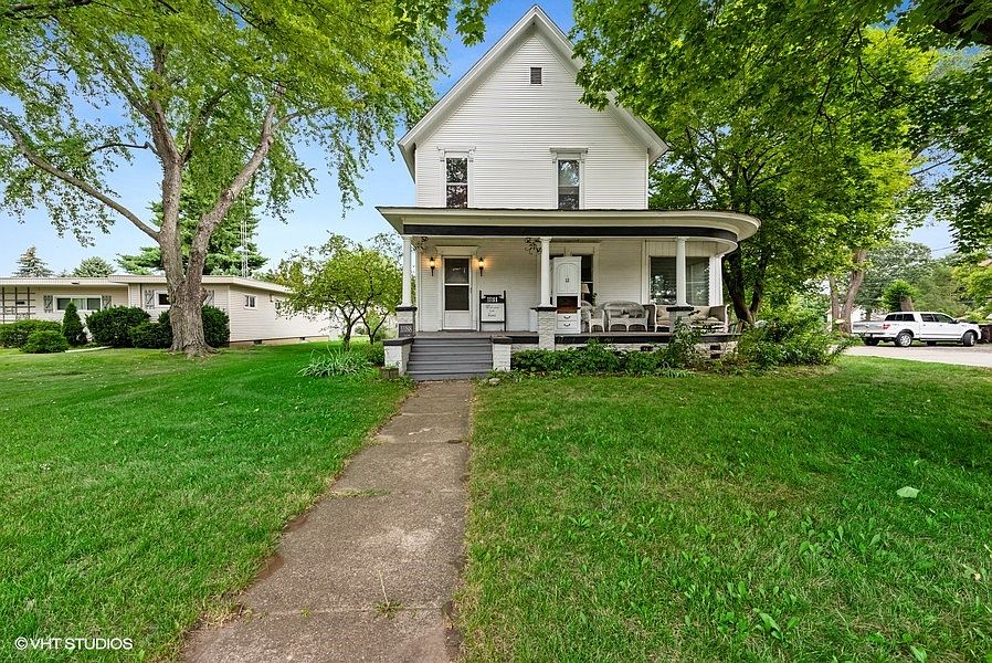 11188 Us Highway 20, Garden Prairie, IL 61038 | Zillow